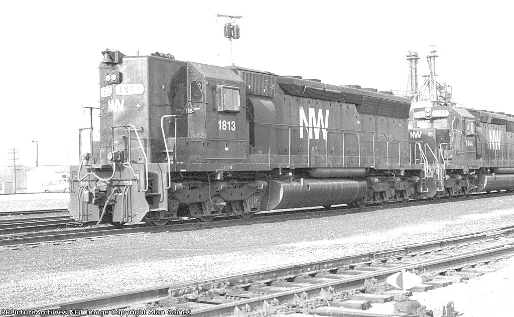 N&W SD-45 1813
